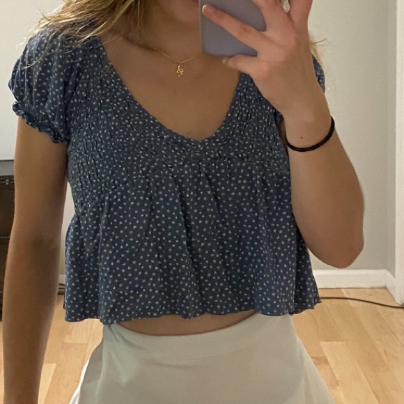 Brandy Melville | Tops | Brandy Puff Sleeve Scrunch Neck Crop Top With ...